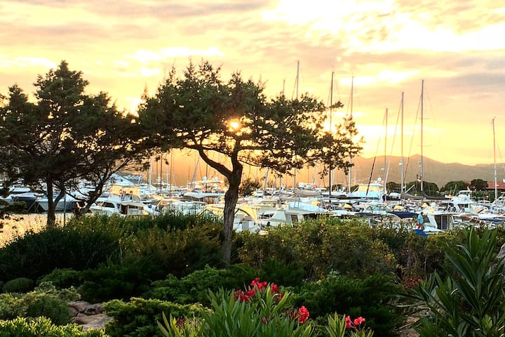 Front Row On The Marina - Golfo Aranci