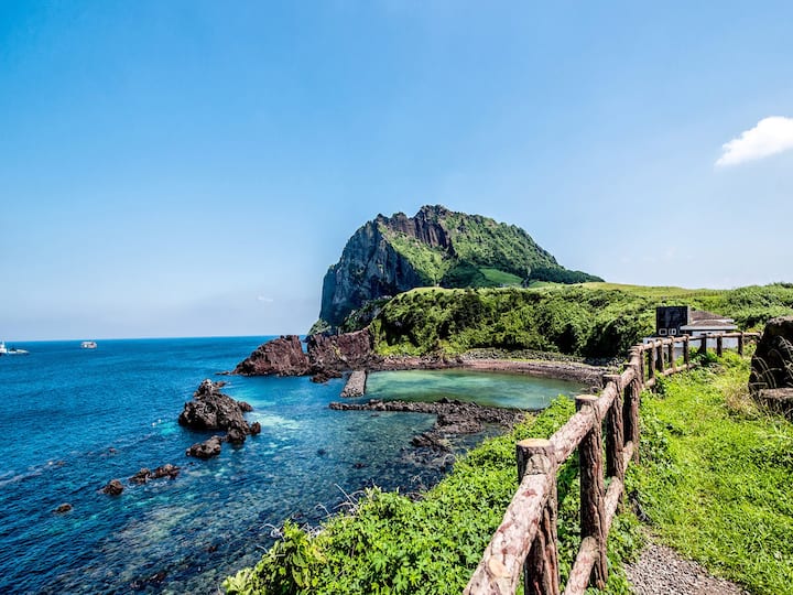 Sea Dragon Pension - 성산읍