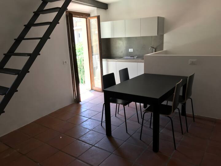 Miniappartamento Con Vista Su Terracina Antica - 테라치나