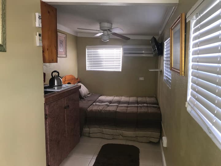 Montague Hideaway - Nassau