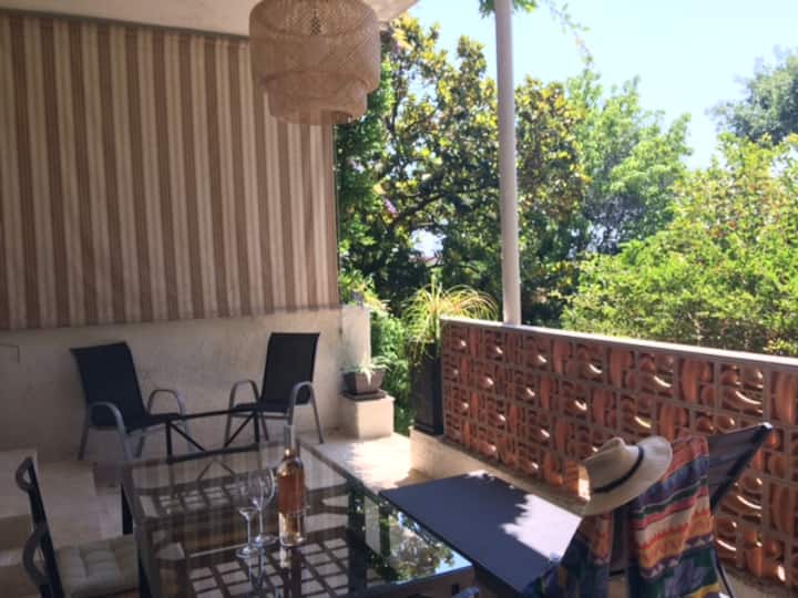 Spacieux T2 Rénové 50m2, Terrasse, Jardin, Parking - Hyères