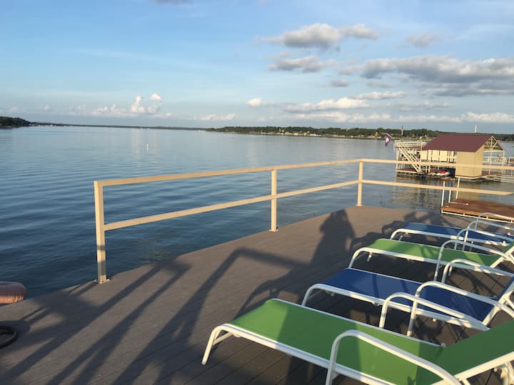Charming Lake Front Home - Brownwood, TX