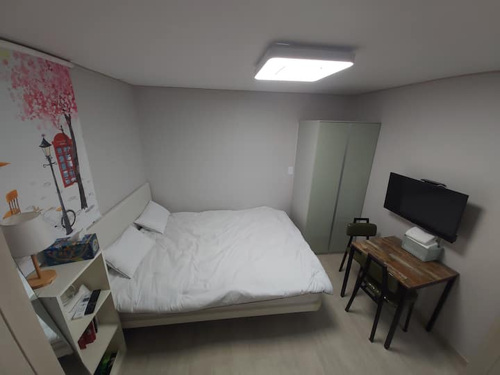 Ara Guest House Room 102 - Busan