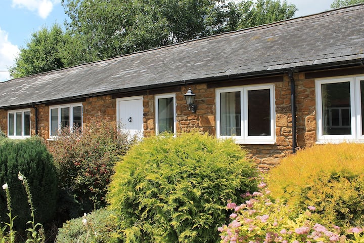 Idyllic Cottage Escape In Oxfordshire Countryside - Banbury