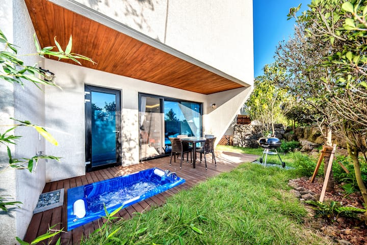 [아르츠 리조트] 가든 스파_22평형_야외스파(무료 온수) - Sydkorea