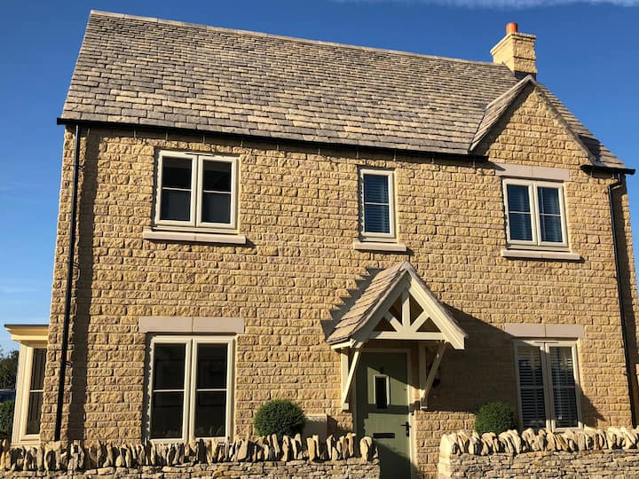 Skylark Cottage Sleeps 6 - Bourton On The Water - Bourton-on-the-Water