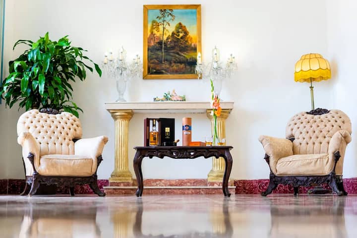 Colonial House/rooftop/ Free Wi-fi! - Havana