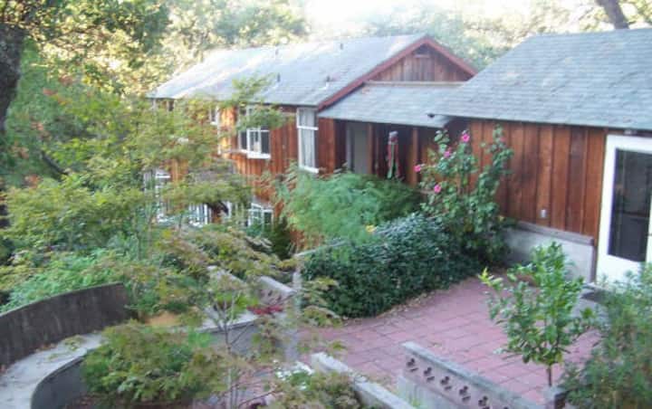 Pleasant Hill Cottage - Pleasant Hill, CA