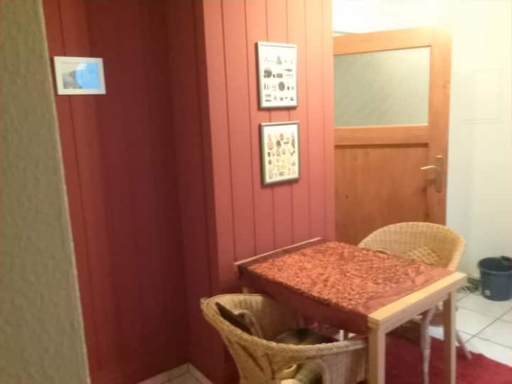 Wohnung In Wiesbaden Mit Parkplatz, Gute Anbindung - Wiesbaden