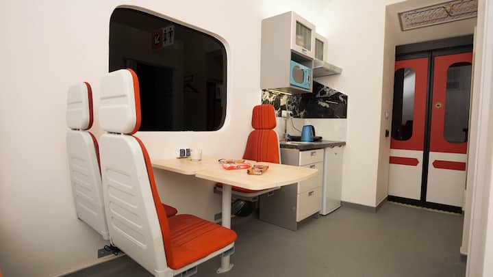 Metro Apt. - Triple Room Close Train & Bus Station - Prague