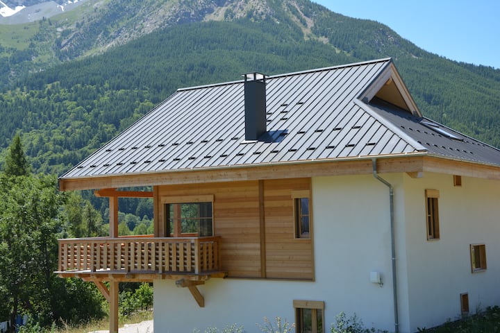 Chalet Sigrid Authentique Et Contemporain - Névache