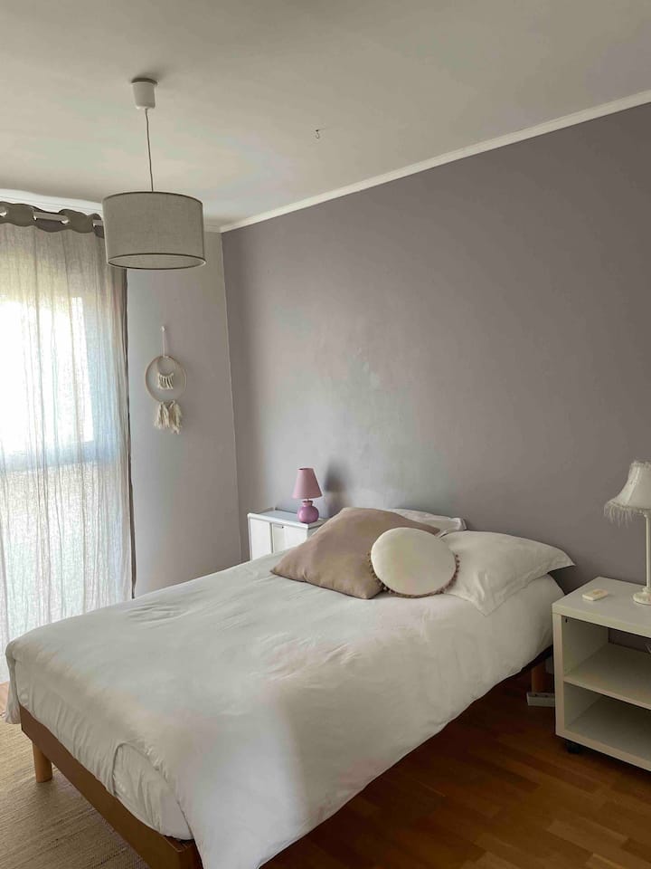 Chambre Dans Une Maison Lumineuse Et Accueillante - Montpellier