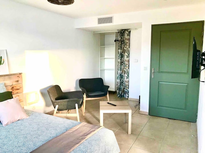 Studio Avec Balcon & Parking Privé /Port La Ciotat - ラ・シオタ