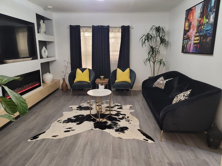 Stylish Luxe Apartment! - Garden City, NY