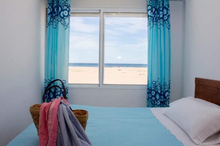 Apartamento De 2 Dormitorios Con Vistas Al Mar - Huelva