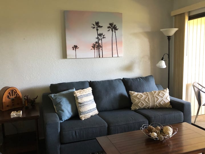 Lovely, Cool Palm Springs Condo! - Palm Springs, CA