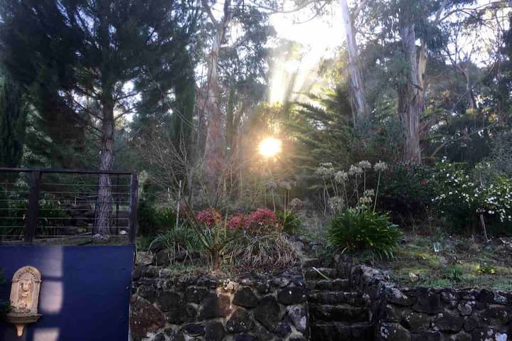 Upstairs At Salisbury Hill - Macedon