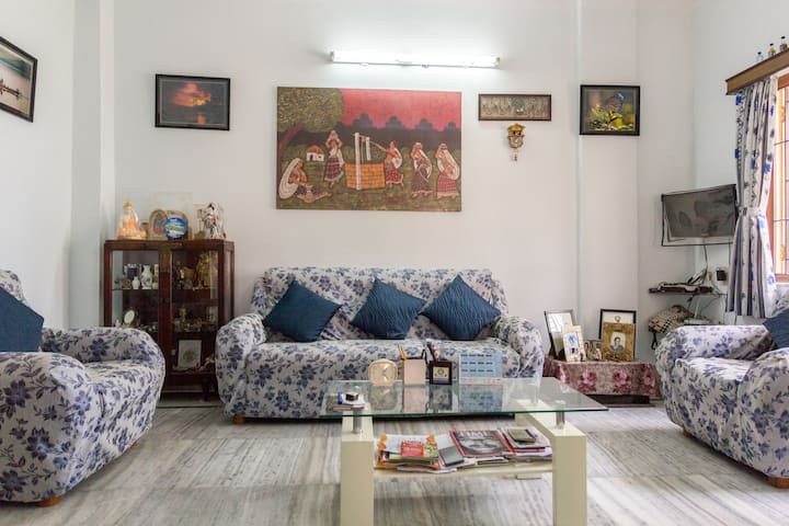 Quiet And Serene Home With A Garden View - Kolkata (Calcutta)