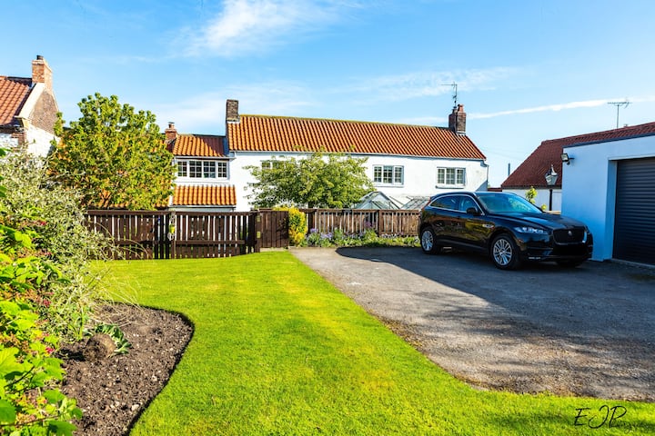 Amari - Delightful 1 Bedroom Cottage, N Yorkshire - Yorkshire