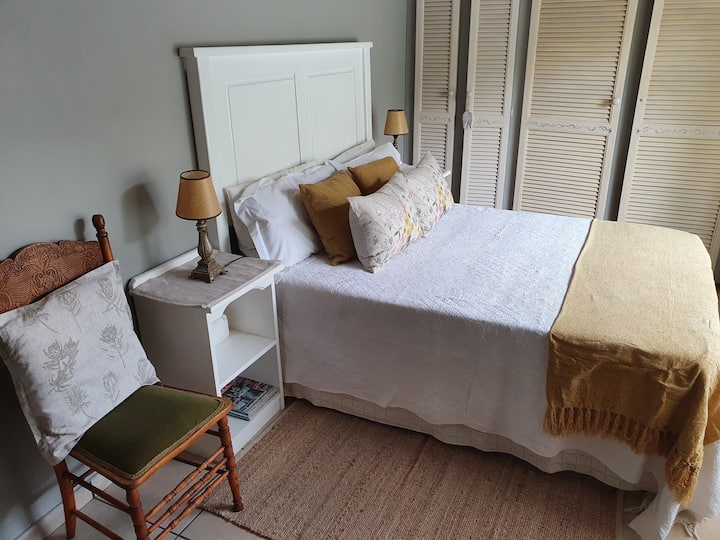 B's At Strauss: Honeybee-unit - Potchefstroom
