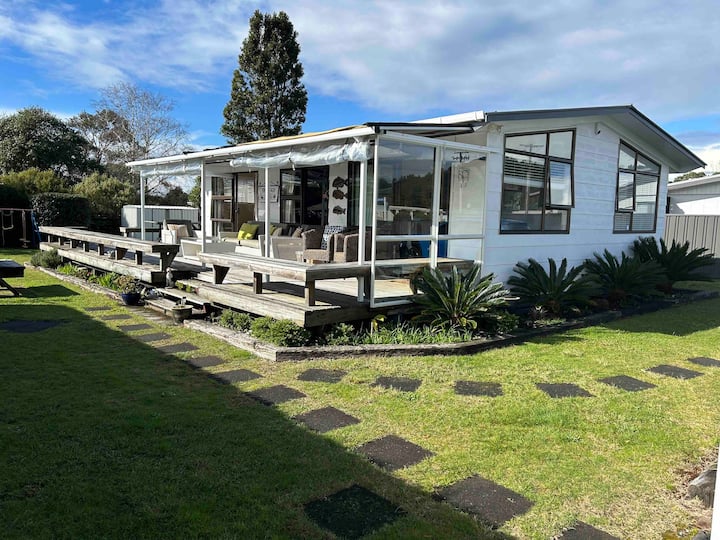 Mac’s Family Bach - Whangamatā