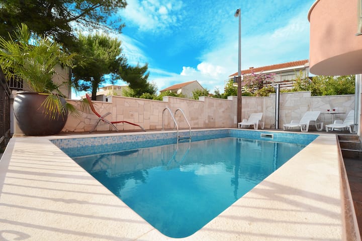 Predrag 2 Mit Pool, 3 Schlafzimmer Und 3 Badezimmer - Trogir