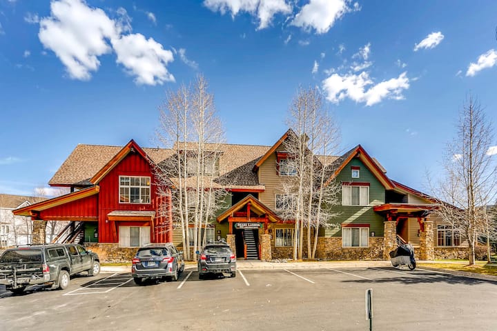Close To Resorts, Lake, Shops & Food! Hot Tub! - Silverthorne, CO