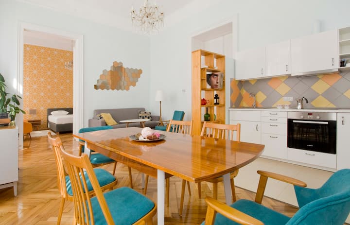 D-mansion Mcm Style Apt 70sqm2br - Budapest