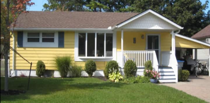 4 Bed 2 Bath The Orchard Cottage - Grand Bend