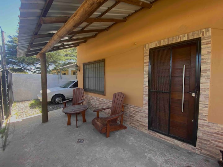 Newly Renovated 2-bedroom House - Ciudad de la Costa