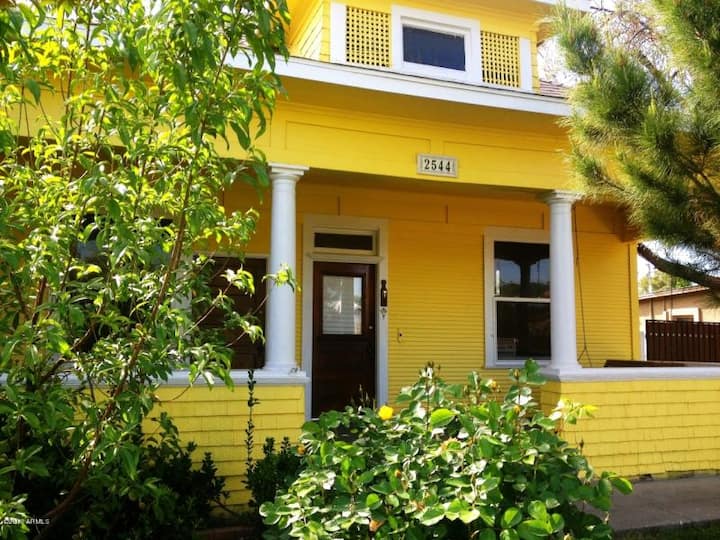 Historic 3br Retreat • Porch, Pines & Lush Yard - Phoenix