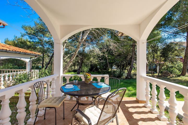 Cozy Apartment Near The Sea Lopari 20 - Neresine