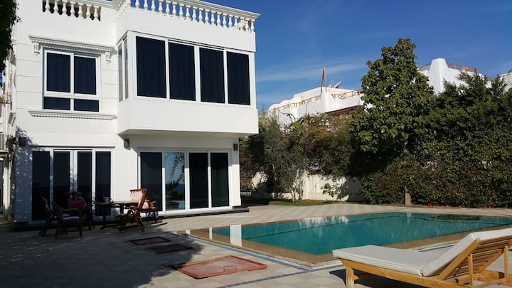 Seafront Villa With Private Swimming Pool & Garden - Sharm El-Sheikh