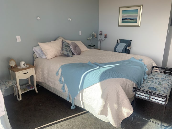 “Rockstar” On Hanrahan Urban Spacious Setting. - Ashburton