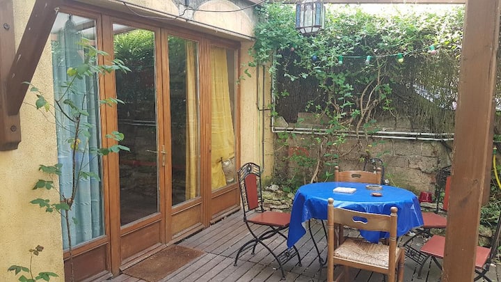 Une Maisonnette Chaleureuse à 3 Pas De Tout ! - Meudon