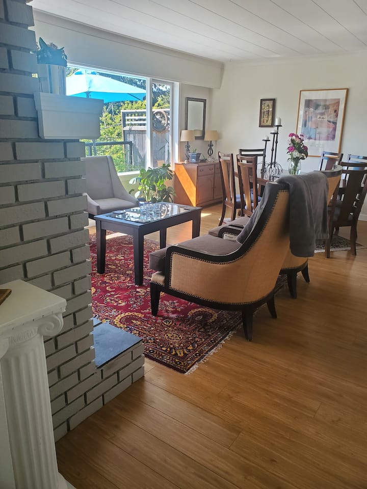 West Coast Trail Stop Over Room 1 With Queen Bed - Port Alberni