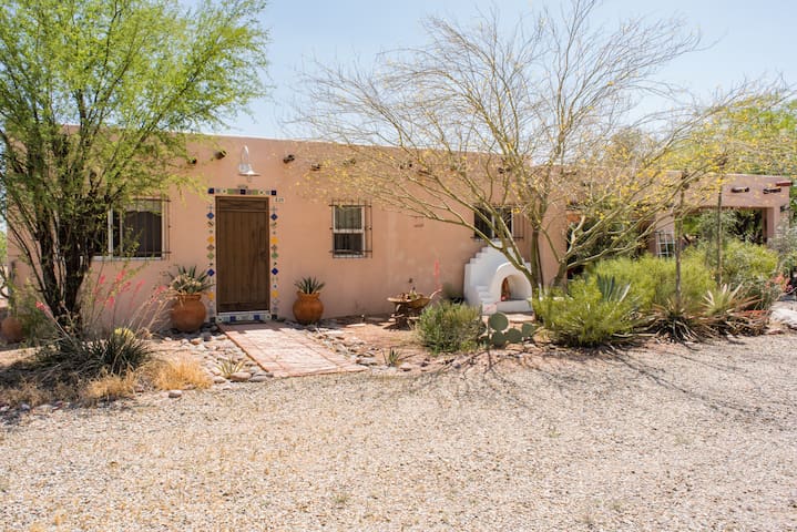 Rustic Desert House - Houses for Rent in Tucson, Arizona, United States