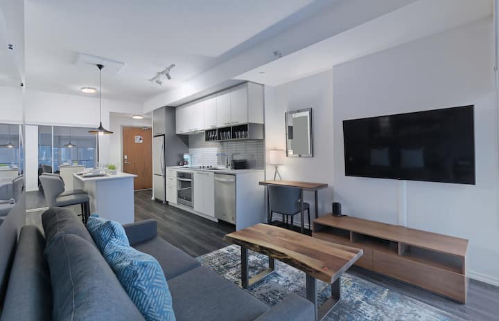 Upscale 1 Bed/1 Bath-downtown Toronto-the Livmore - Toronto