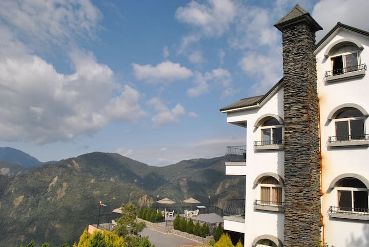 清境陽台觀景2人房(巨蟹,射手),免費觀星導覽,近星巴克商圈,高空觀景步道,青青草原 - 仁愛