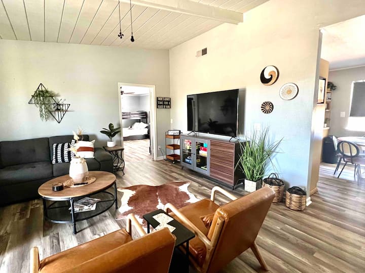 Grape Escape Farmhouse Paso Robles Vineyard Views - Paso Robles, CA