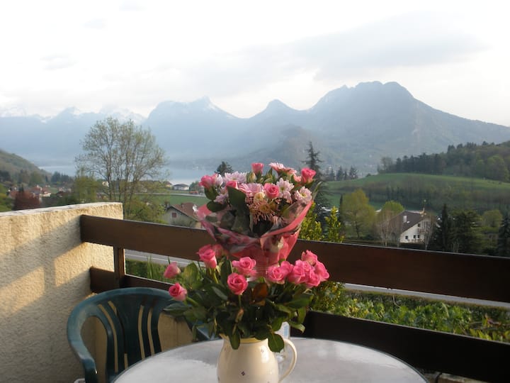 Résidence "Le Soleil Bleu" 2 Etoiles - Talloires-Montmin