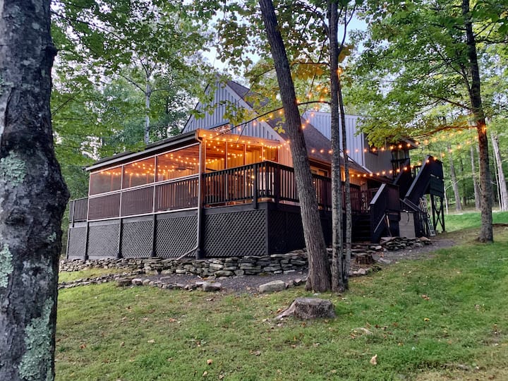 Mountain Home With Firepit And Breathtaking Views - Phoenicia, NY