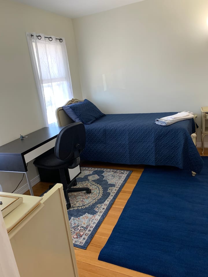 Cozy Room With Kitchenette Close 2 Harvard & Mit - Cambridge, MA