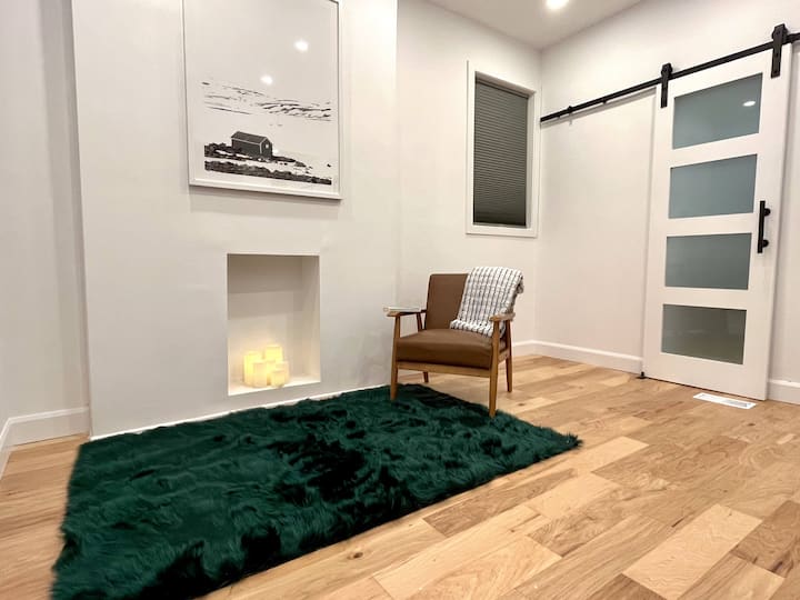 Stylish Flat, Steps From Subway & Up Express - Mississauga