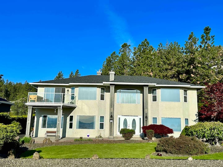 Close To Wineries, No Cleaning Fee. 4 Guests - West Kelowna