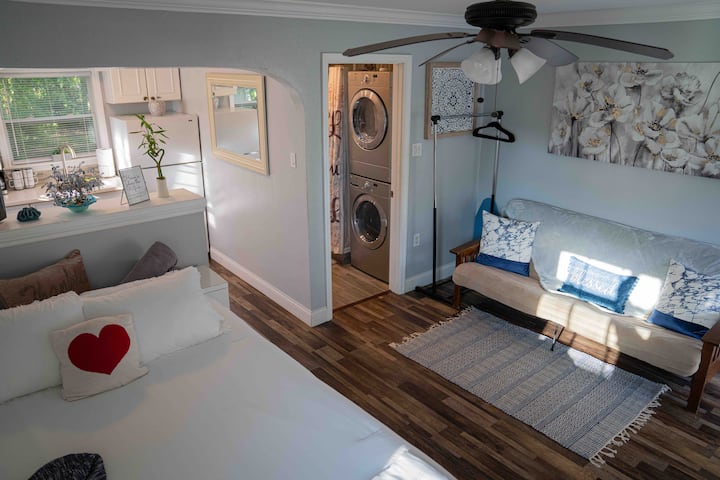 Bright & Elegant Studio In Clearwater! - Clearwater, FL