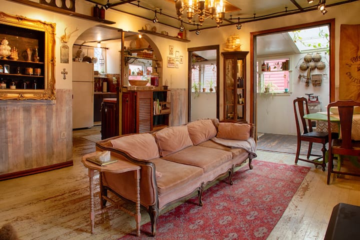 Unique Georgetown Nautical Inspired Artist Loft - Apartments for Rent ...