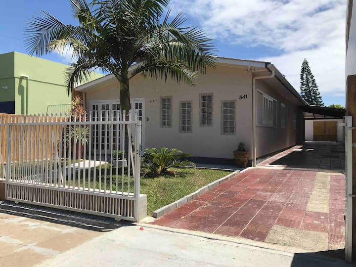 Casa Agradável E Independente Com Pátio - Torres