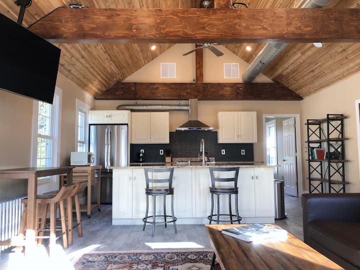 Well-appointed 1 Bedroom, 1 Bath In Annap/eastport - Arnold, MD