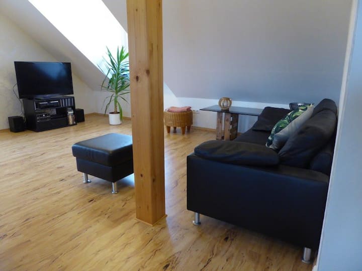 Moderne Studiowohnung Mit Balkon Nahe Frankfurt - Hainburg